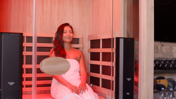 5 Red Light Therapy Benefits - Amplify Your Wellness